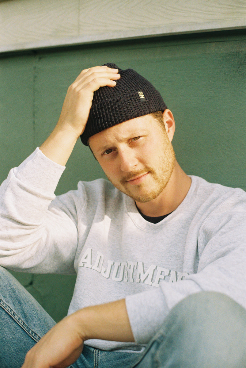 Adjustments Crew In Heather Ash – Noah Reid